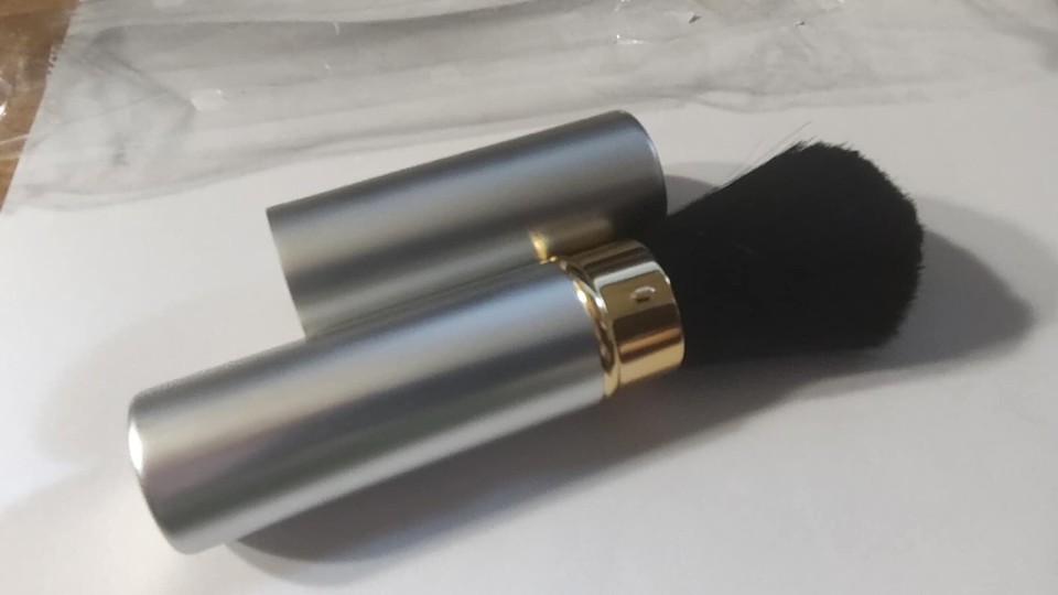 Mary Kay Pink Vintage Retractable Makeup Brush. Disc'd. New!! | eBay