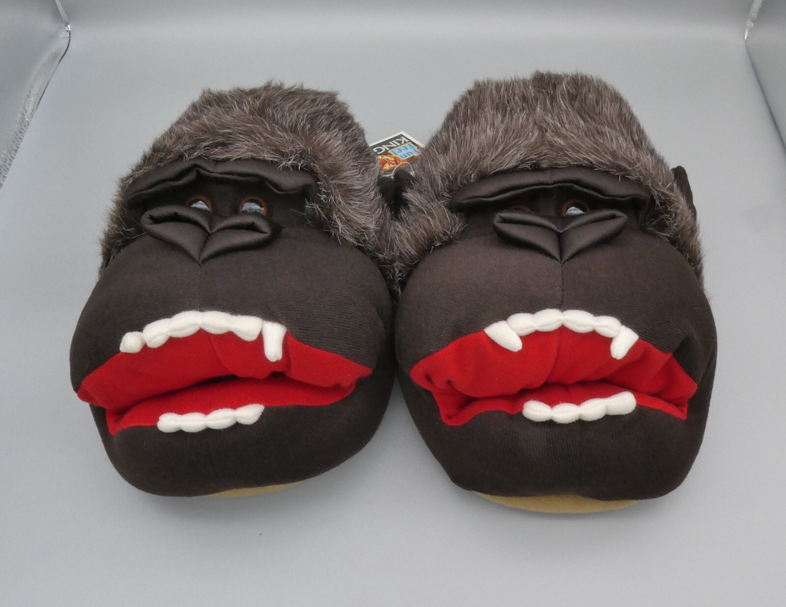 NOS Vintage 1986 King Kong Plush Slippers Universal City Carousel Guy ...