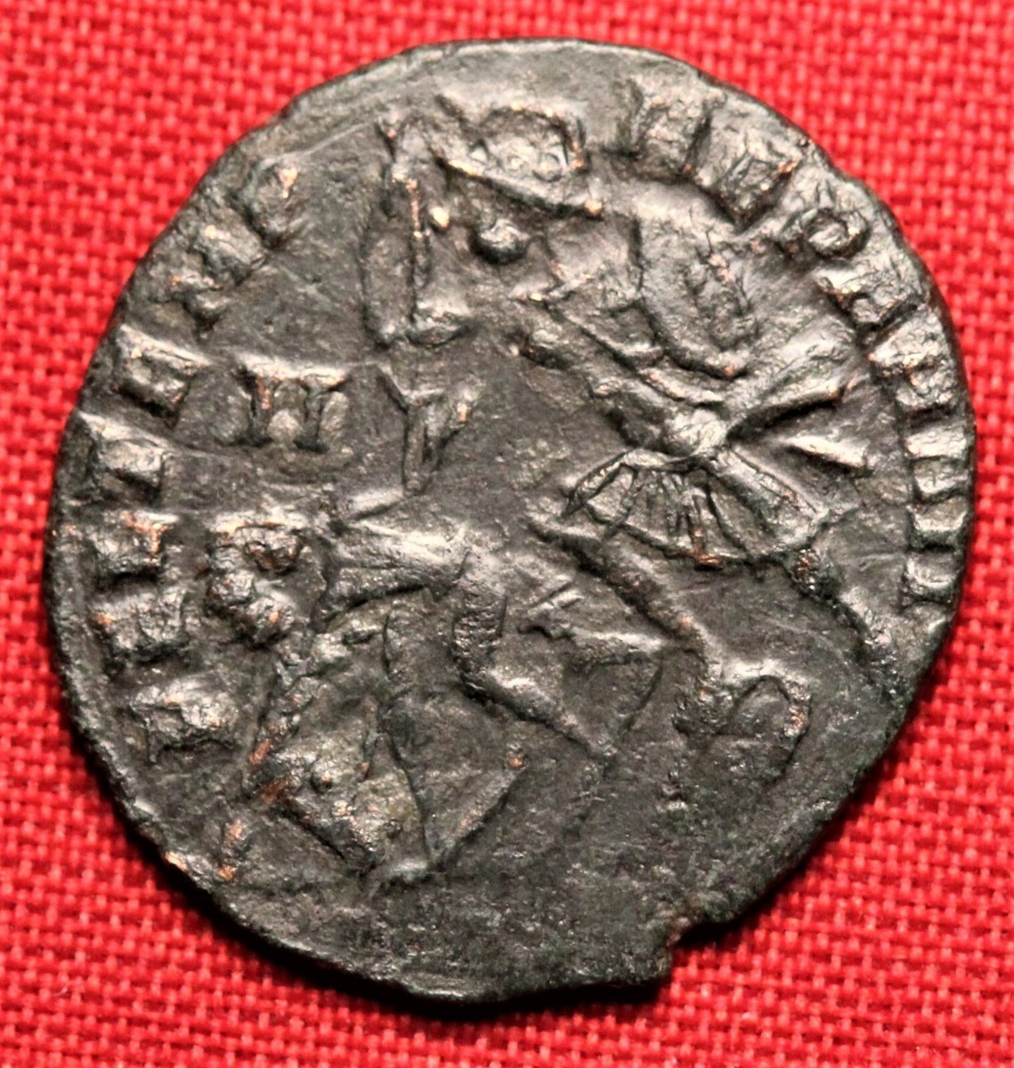 Ancient Roman Bronze Constantinus Ae3 Commemorative Coin