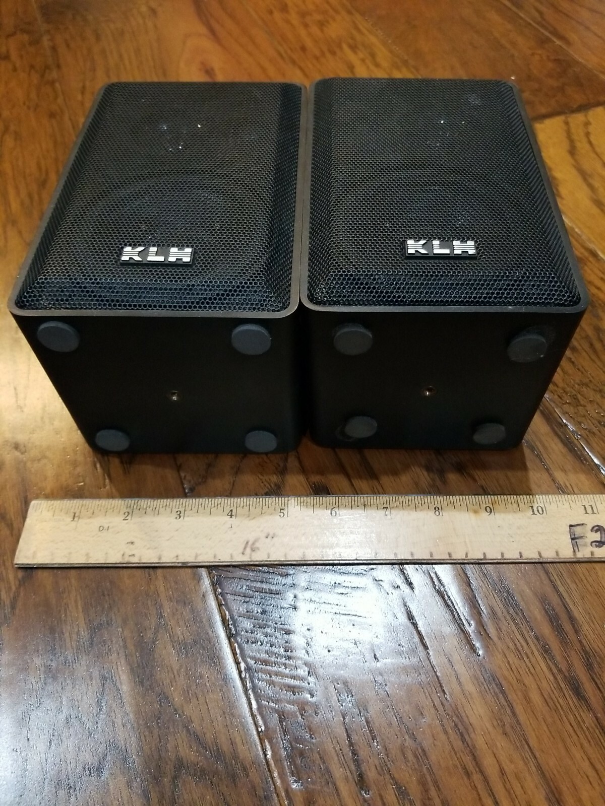 Pair of KLH Model 970A Indoor/Outdoor 3-Way Bookshelf Speakers- Pre-owned Set! | eBay