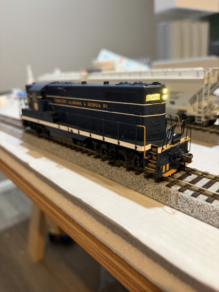 Atlas HO Scale GP7 Tennessee, Alabama, Georgia Rwy. #707 (DCC and Sound ...