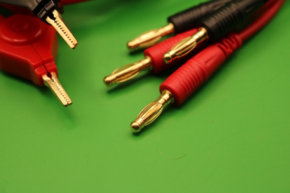 4 Wire Kelvin Clip Test Leads. 4mm Banana Plugs. Gold Plated. UK Stock ...