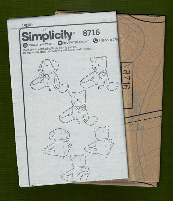 Sweet Stuffed Animals Cat Dog Bear Simplicity 8716 Uncut Sewing Pattern ...
