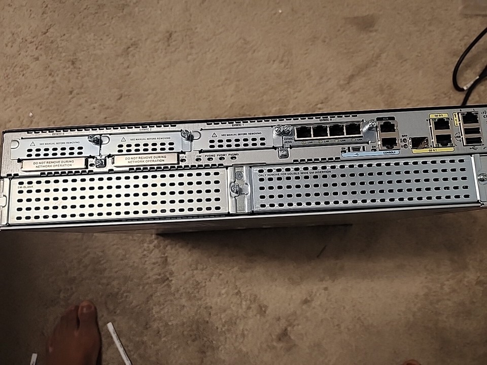 Cisco 2921 CISCO2921-V/K9 Gigabit Integrated SR. W/EHWIC-4ESG & PVDM3 ...