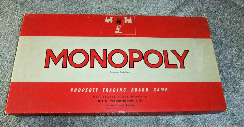 Monopoly Board Game Vintage Red Box Metal Pieces Complete in V.G.C ...