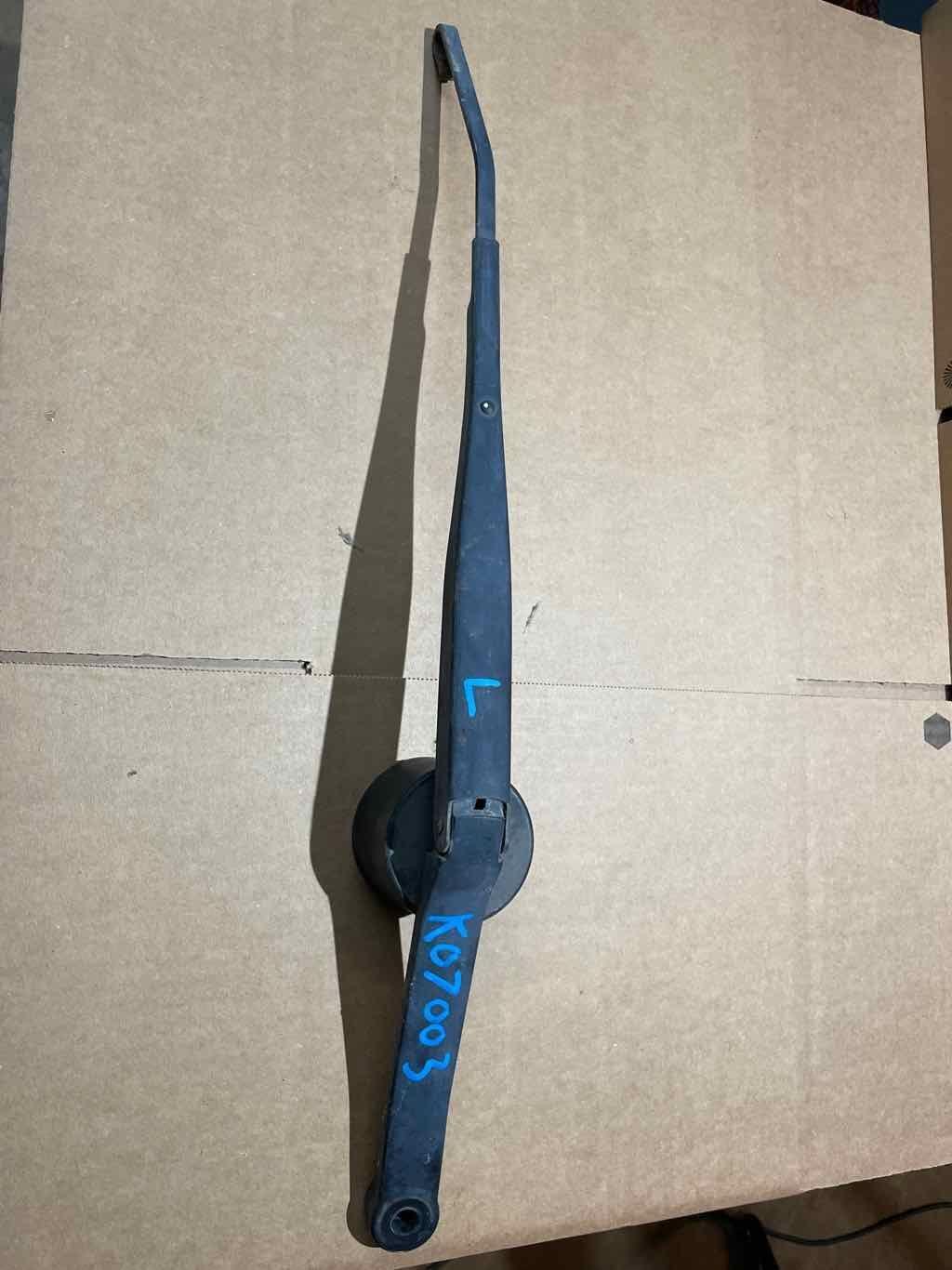 07 FORD ESCAPE Wiper Arm | eBay