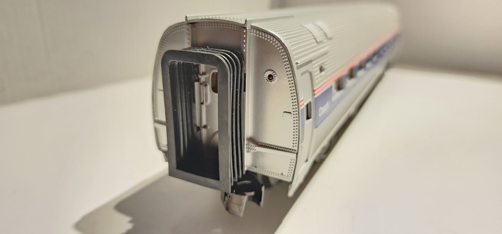 Railking By MTH O Scale Amfleet Coach Car Amtrak #25006 30-4230A | eBay