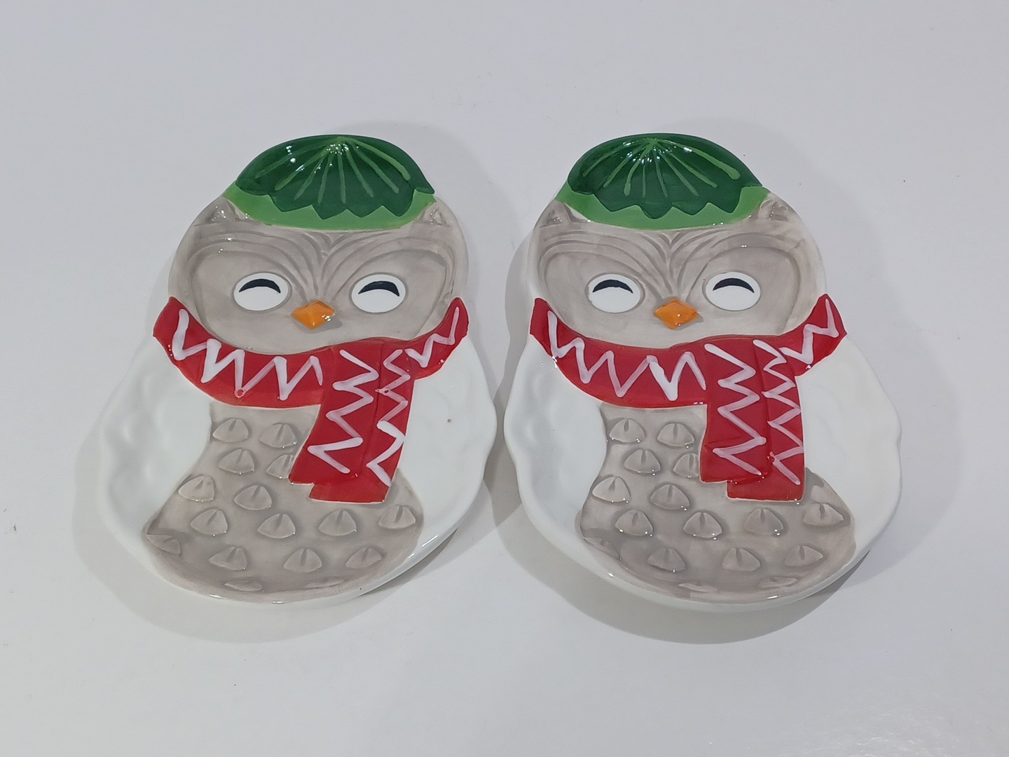 2 Joy Christmas Scarved Owls Ceramic Appetizer Desert Plates 10x6, New ...