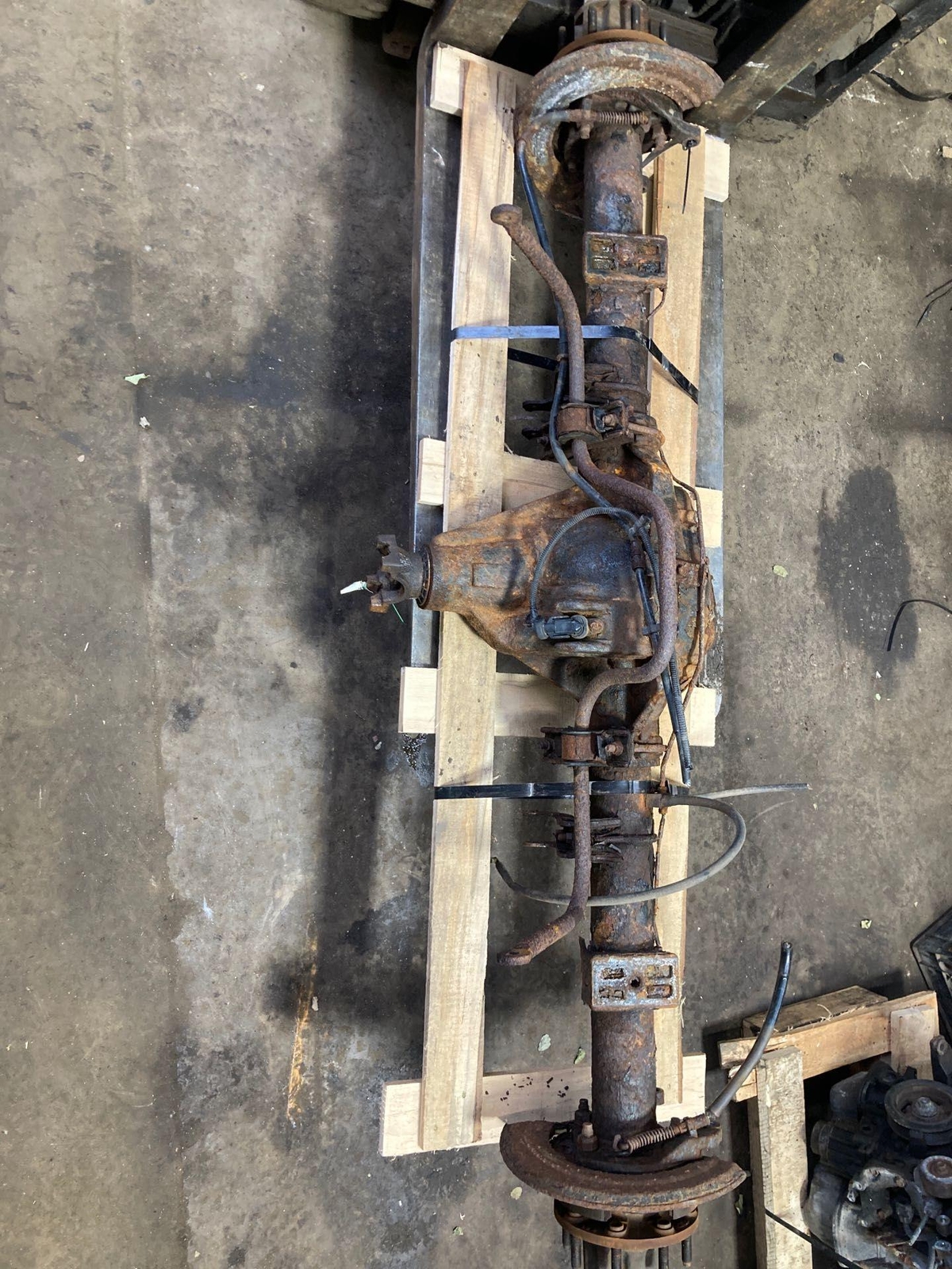 Ford OEM 99-07 F-350 Super Duty Rear Axle-companion Flange F8TZ4851BA ...