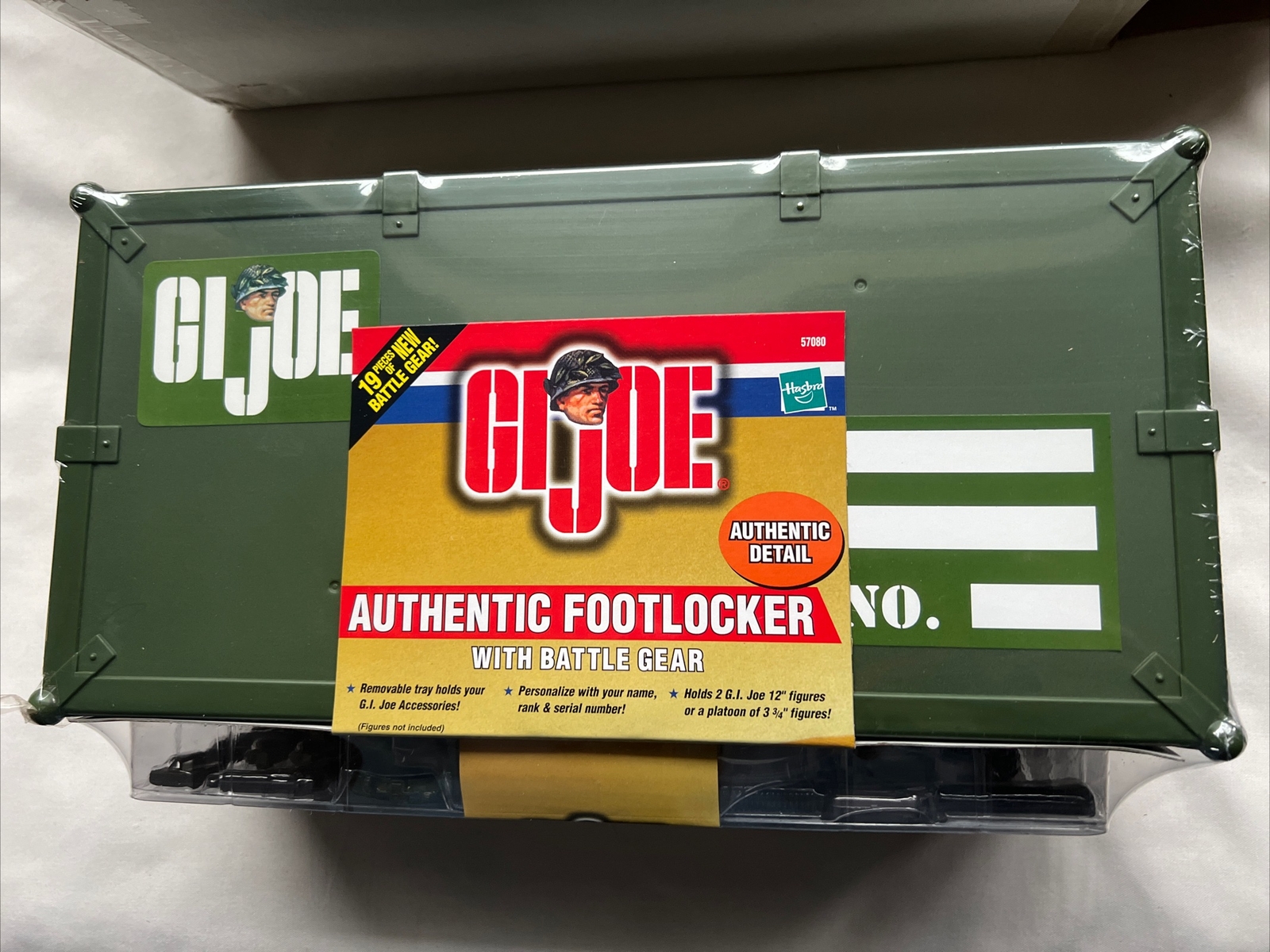G.I. JOE 12" Authentic Footlocker w/ 19 Pieces of Battle Gear Hasbro ...