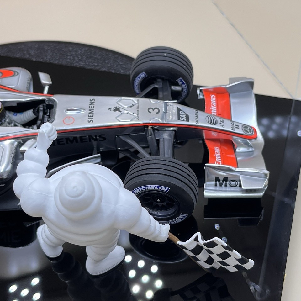 MINICHAMPS 1/18 McLaren Mercedes MP4-21 2006 Kimi Raikkonen Michelin ...