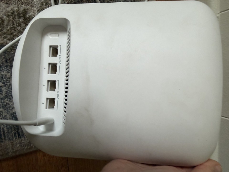 eero Max 7 Tri-Band Mesh Wi-Fi 7 Router - White, 4 LAN Ports | eBay