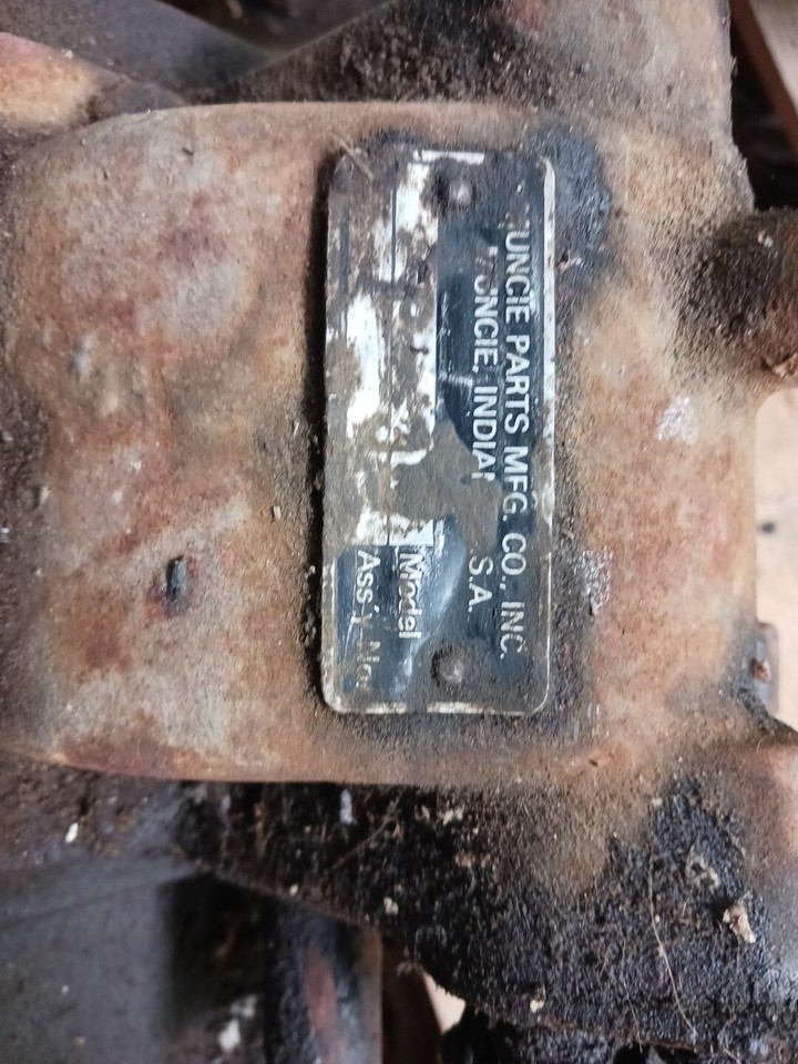 Lot Of 3 MUNCIE SM465 Four Speed TRANSMISSION 6273212 W/PTO 591953 ...