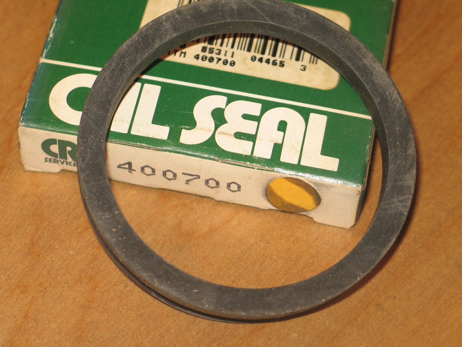 NIB SKF CR CHICAGO RAWHIDE 400700 NITRILE V-RING OIL SEAL 2.677-2.870X ...