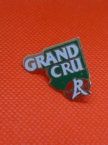 PINS PIN'S BADGE EPINGLETTE VINTAGE COLLECTION LOGO GRAND CRU LABEL ...
