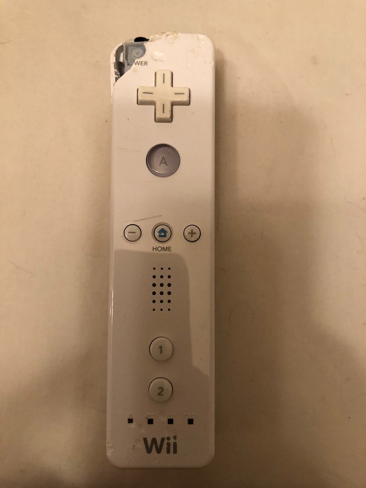Wii Console Bundle Cords Controllers Skins Nunchuck Games Golf Club Bat ...