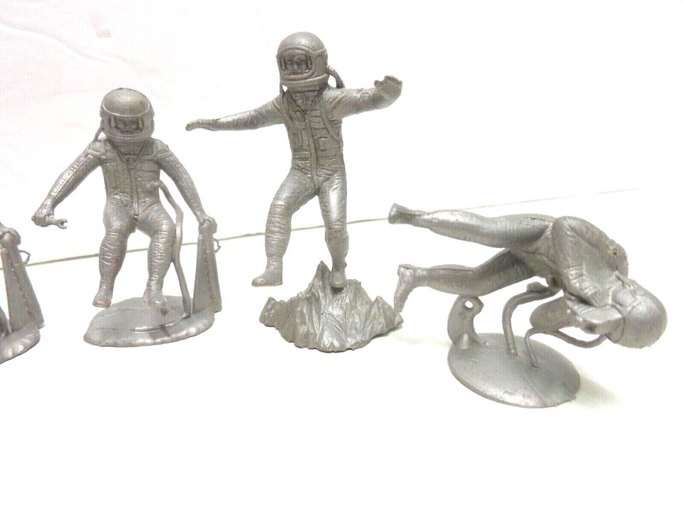 1960s Marx 54mm Operation Moonbase Silver Astronaut Figures | eBay
