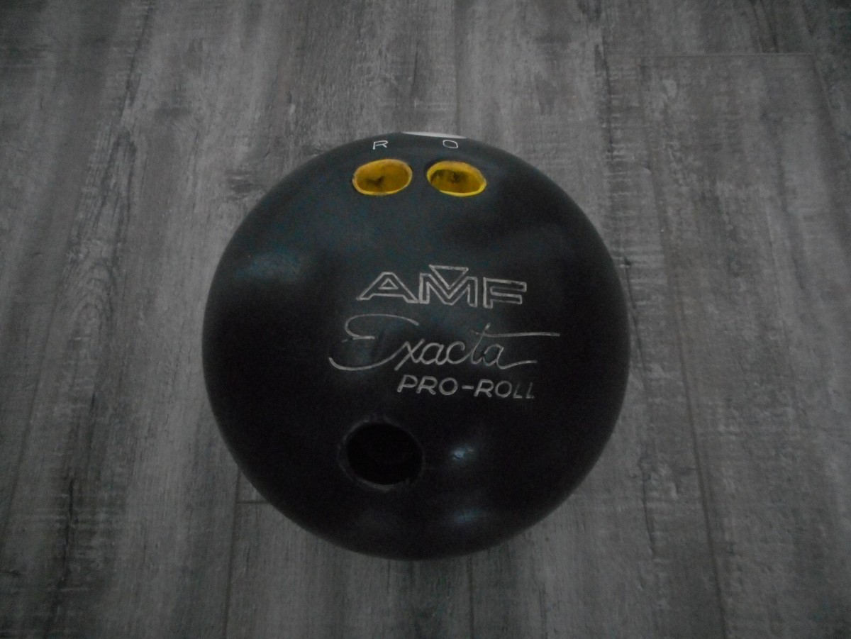 Rolling Bowling Ball Columbia 300 Reaction Roll Bowling Ball 123Bowl