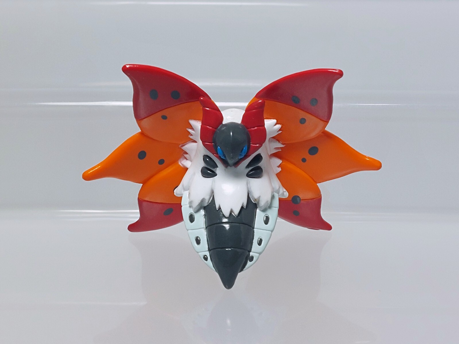 Volcarona Pokemon Monster Collection Figure Takara Tomy 2011 Japan A03 ...