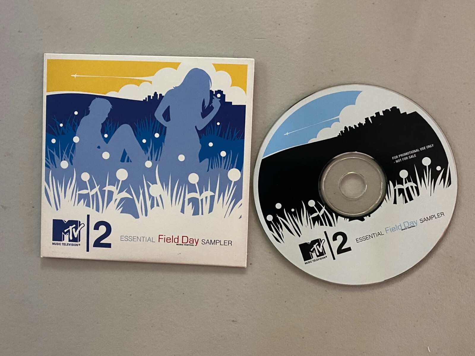 Vintage Field Day Music Festival T Shirt + CD Radiohead Beastie Boys ...