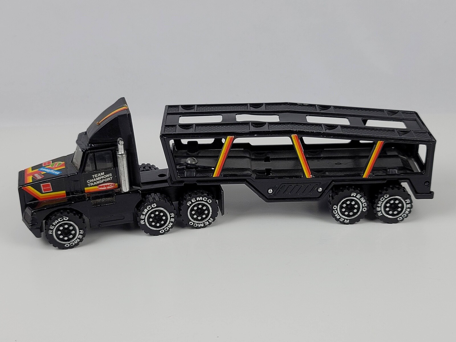 Vintage 1989 Remco Tractor Trailer Truck Car Carrier Black Good ...