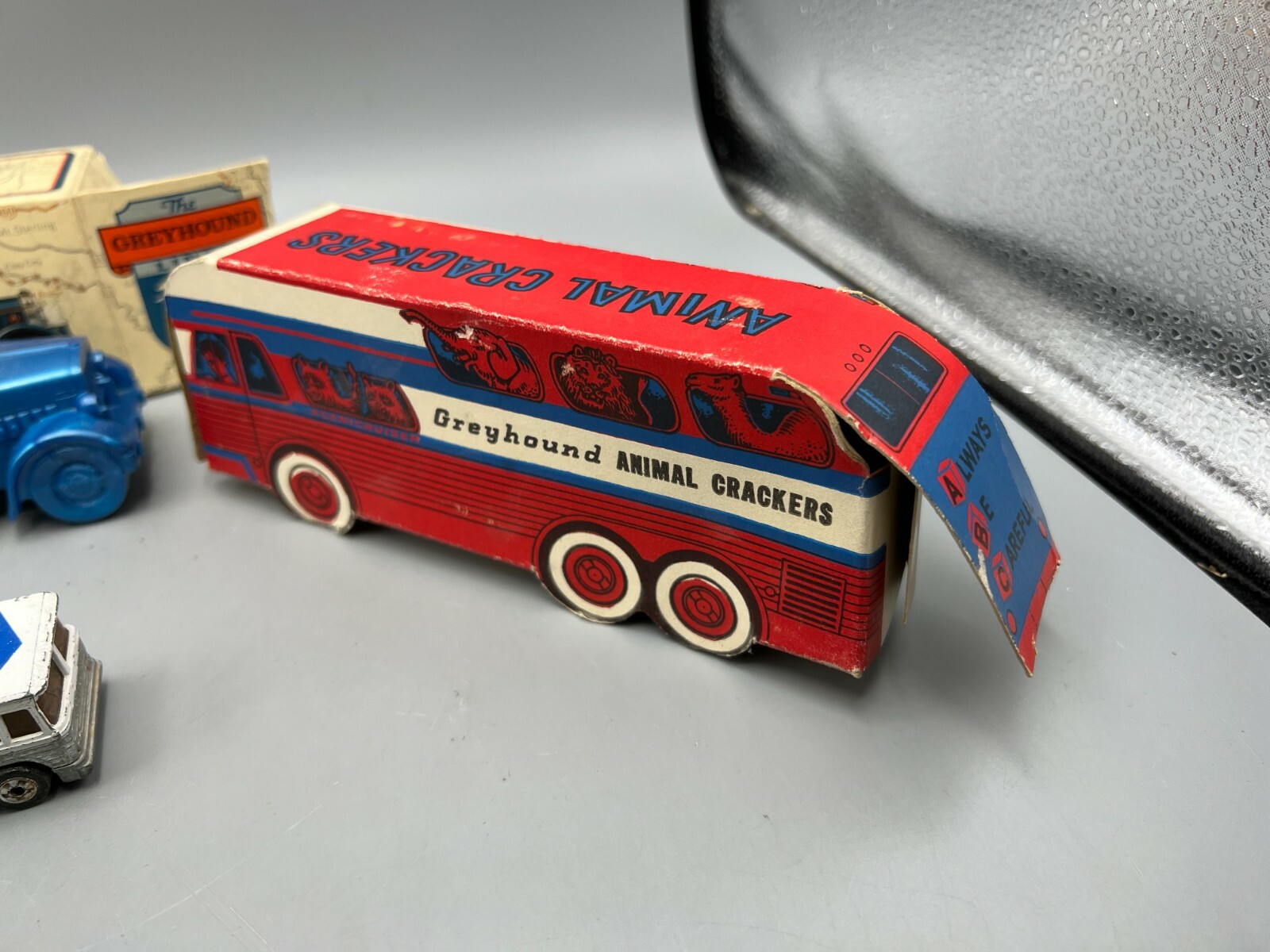Lot of 6 Toy Buses Greyhound Lesney Hotwheels Animal Crackers Avon ...