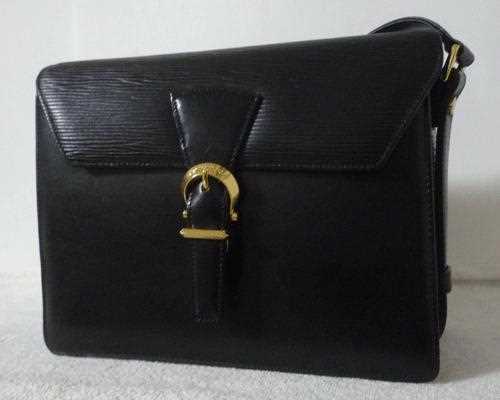 VALENTINO Shoulder Bag Crossbody Logo Leather Black Women's VALENTINO Shoulder Bag Crossbody Logo Leather Black Women's