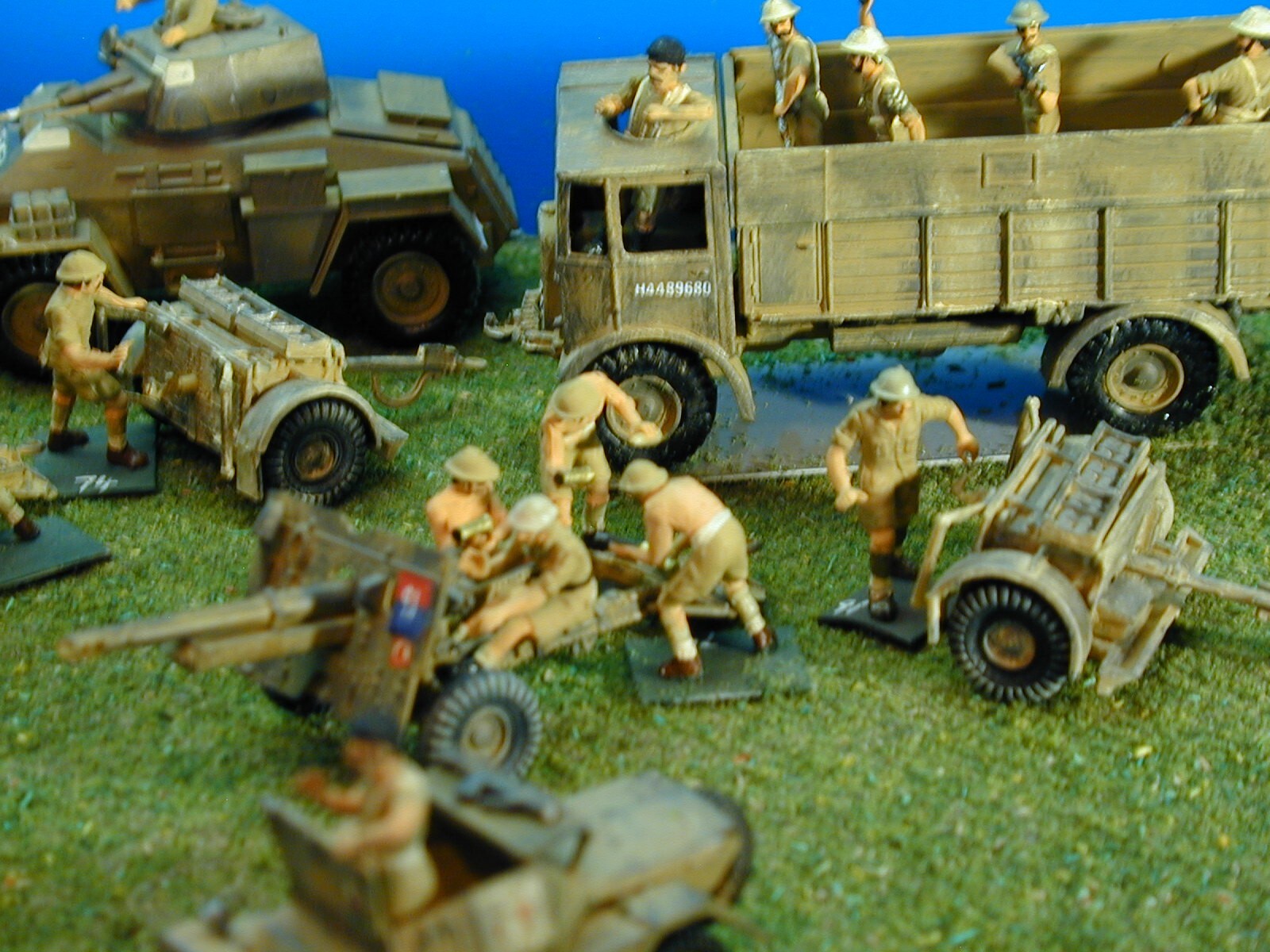 Painted WWII British Infantry with Vehicles - 100 men - 1/72 Scale. | eBay