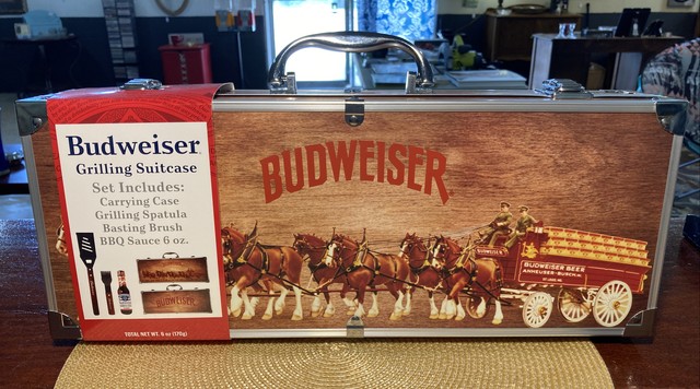 Budweiser Clydesdales Grilling Suitcase 4 PC Gift Set BBQ Wooden Tools ...