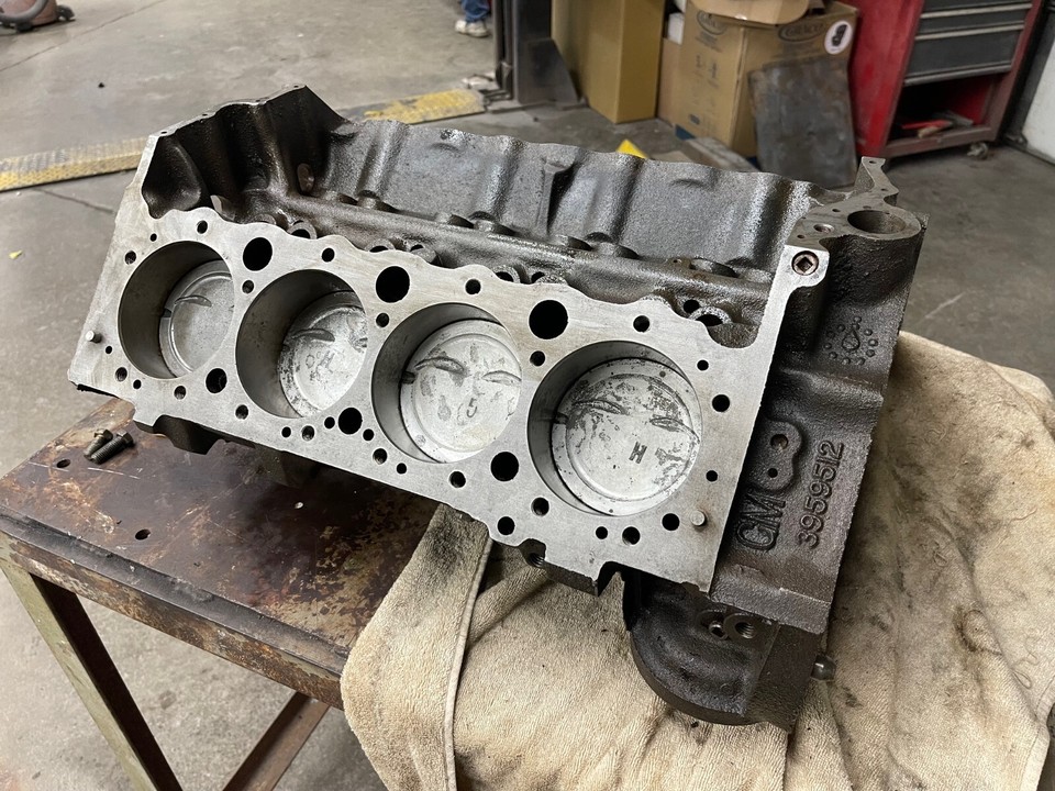 NOS GM Fitted 327 Engine Block 3959512 3970138 | eBay