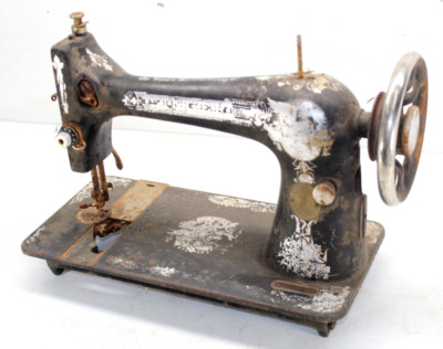 Sewing Machines - 1913 Singer