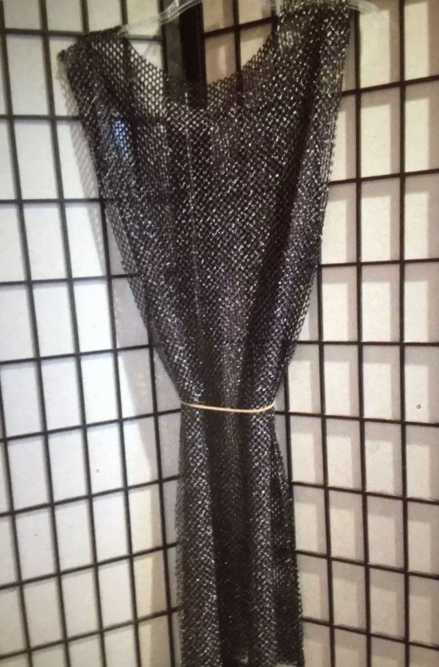 RENAISSANCE FABRIC CHAINMAIL LOOKING SILVER & BLACK TABARD KNIGHT-SMALL ...