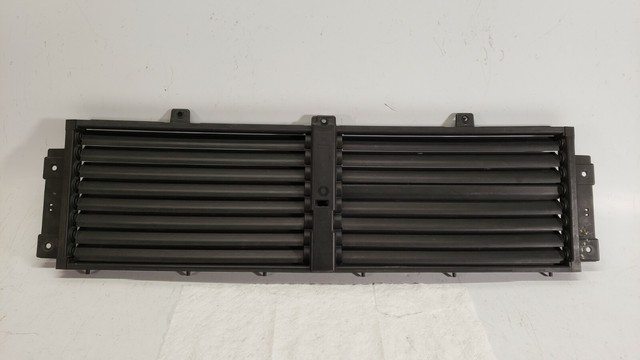 2018 2019 2020 CHEVROLET TRAVERSE FRONT UPPER RADIATOR SHUTTER 84460246 ...