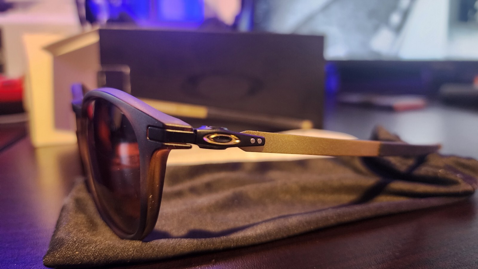 Sunglasses Oakley Pitchman R OO9439 943915 Mat Brown Tortoise / Prizm ...