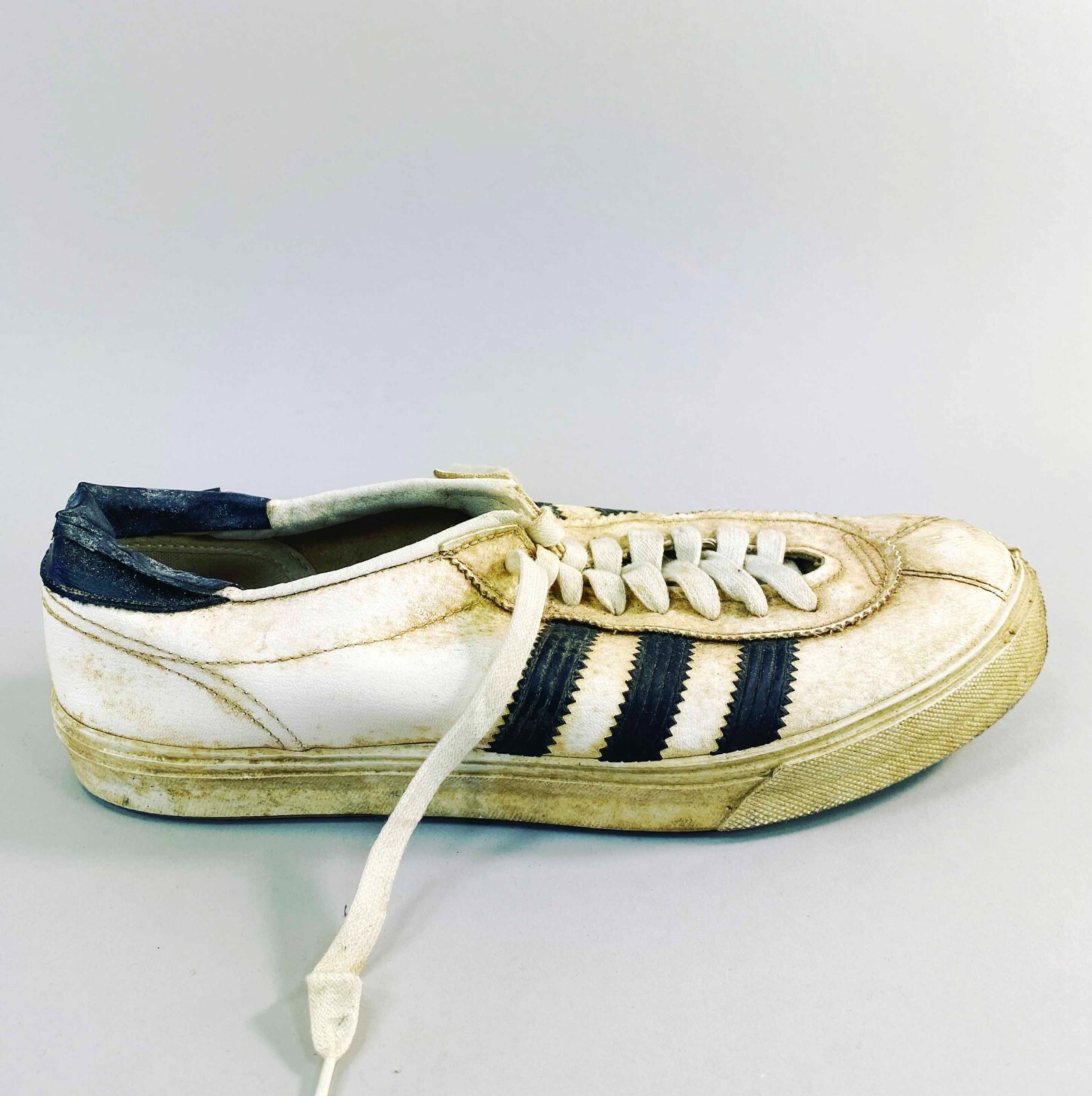 Vintage 60s 70s Flagg Brothers White Sneakers 3 Strip… - Gem