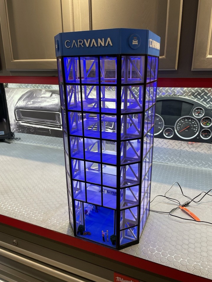 Carvana Showroom With 4.5v Supply Included By Menards O Gauge | eBay