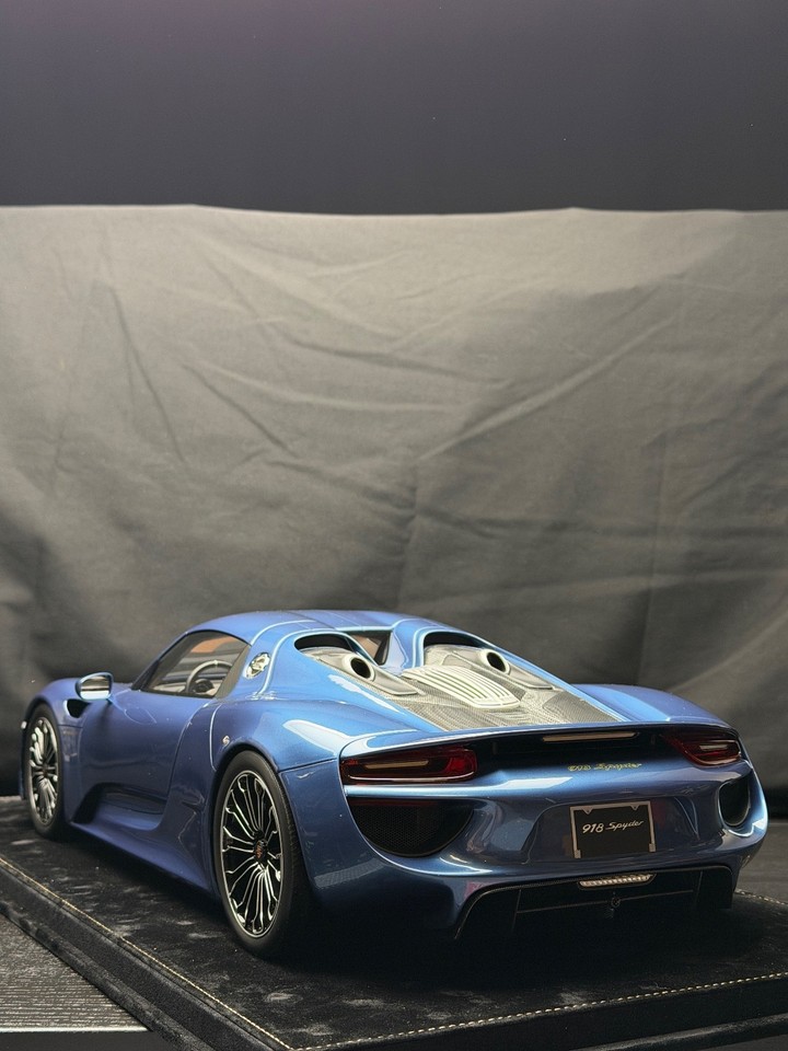 Porsche 918 Spyder (Metallic Light Blue) [H&H] 1:8 scale | eBay