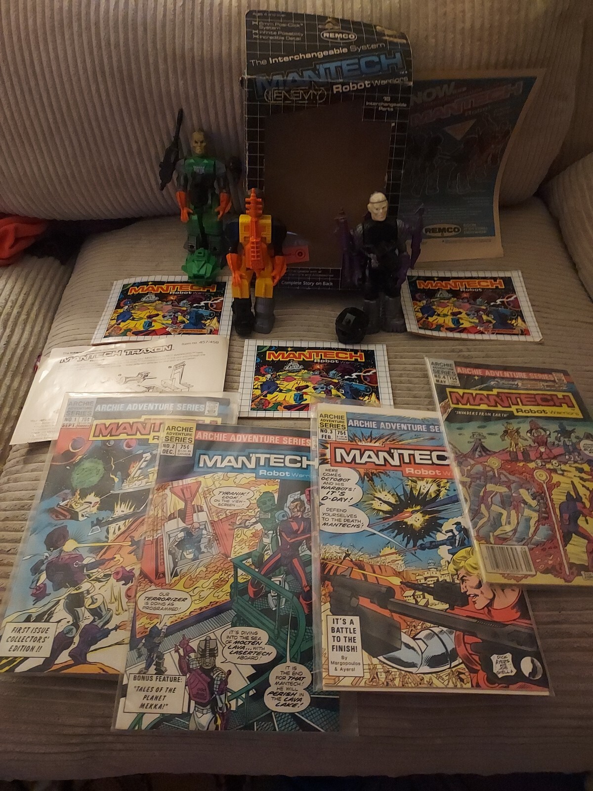1983 Remco Mantech Robot Warriors Terror tech Action Figure Lot Comics ...
