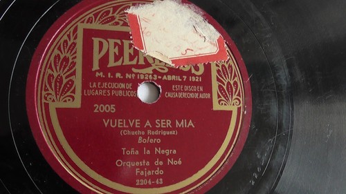 Salvador Garcia - 78rpm single 10-inch – Peerless #2074 No Me Preguntes ...