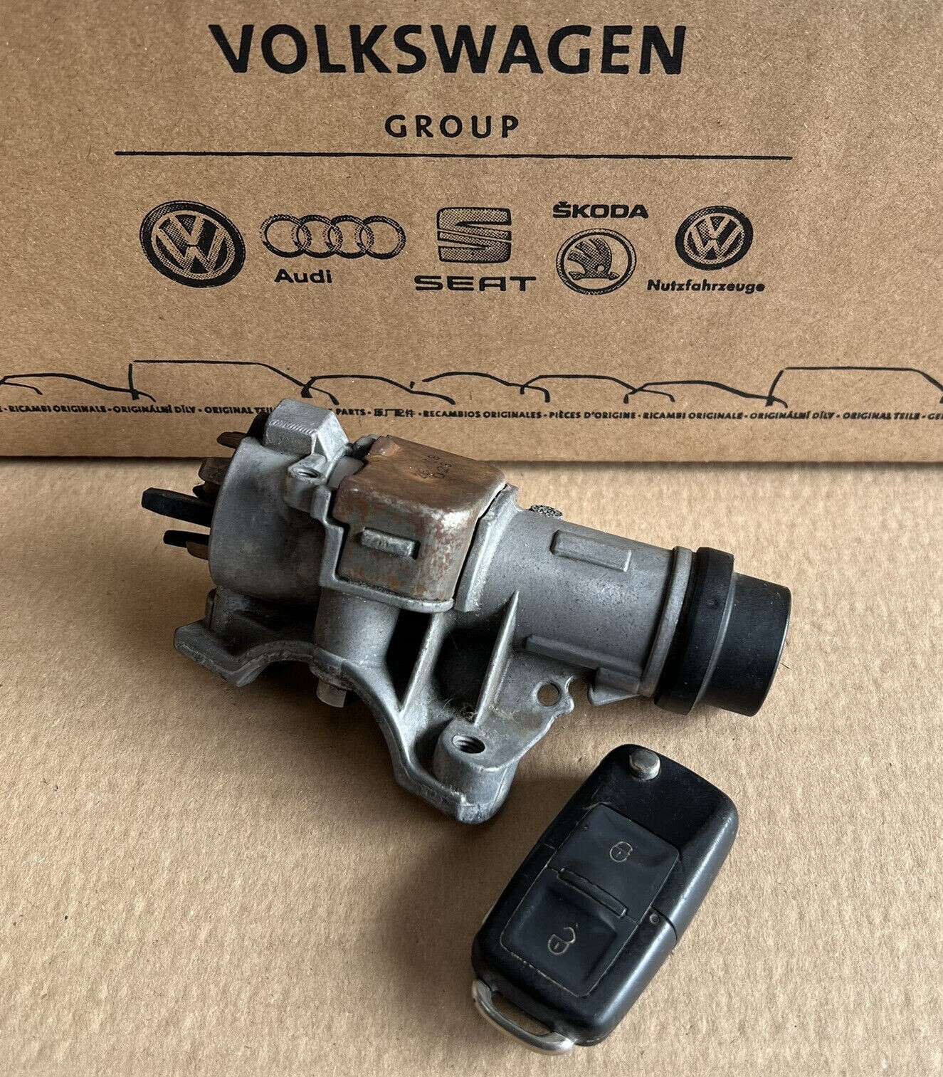 VW T5 Transporter Caravelle Ignition Barrel With Key 8E0905855A | eBay UK