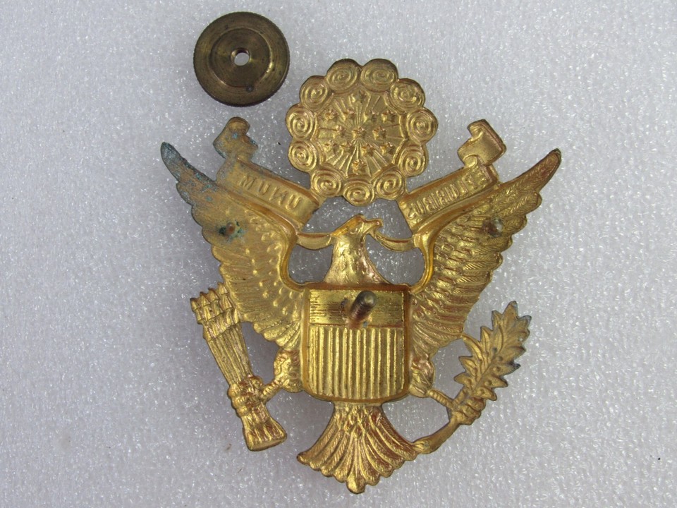 WW2 US Army Officer Large Gilt Hat Visor Cap Screw Back Badge Pin Pre ...