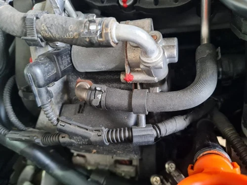 03L130755E Pompe Injection Diesel pour AUDI A3 (8P1) 1.6 TDI Ambiente ...