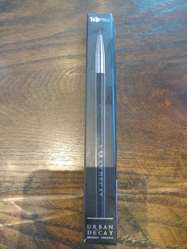 NEW URBAN DECAY Pro Collection Precise Eyeliner Brush E216 100% ...