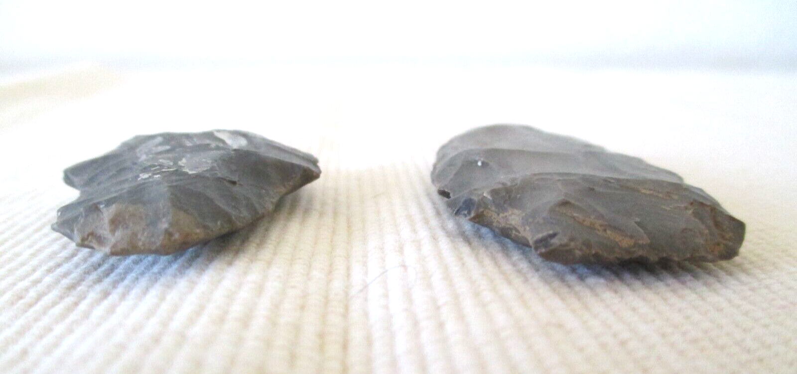 Lot of 2 Archaic NATIVE AMERICAN Point Knife Scrapers 1 1/4" Charcoal ...