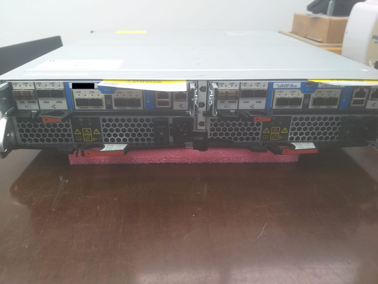 Netapp AFF-A220 Unified config. NAJ-1501 inc.: 2 controllers & 2 power ...