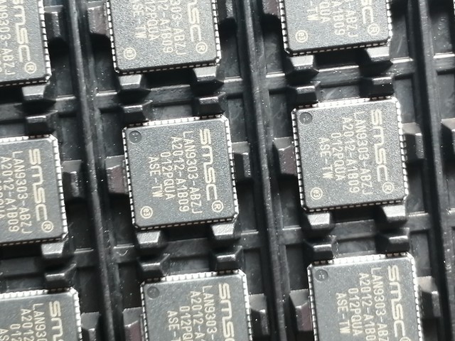 Microchip LAN9303-ABZJ 3-Port Ethernet Switch MII/RMII 10 Mbps 100 Mbps ...