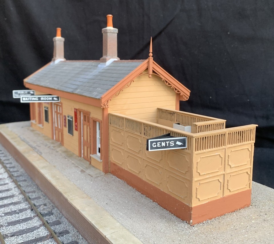 O Gauge Model Railway Buildings GWR ‘Silverton’ Station BuildingWaiting ...