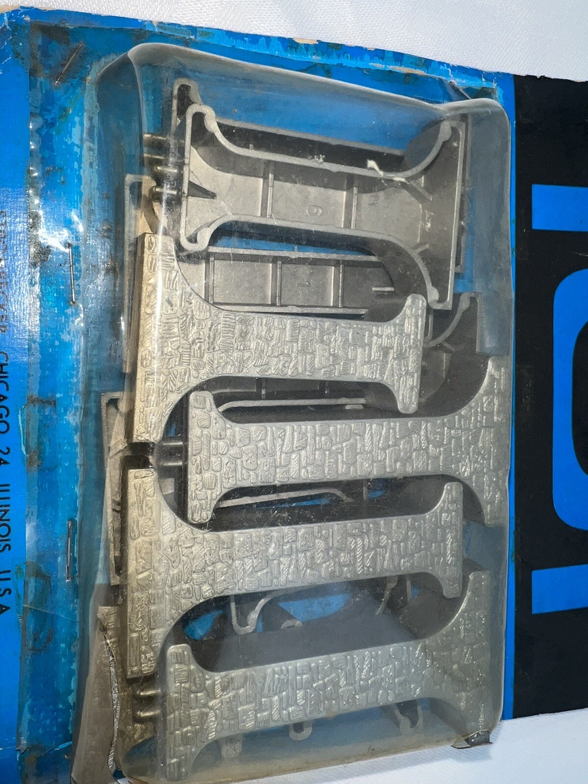 NOS ON CARD 12 Pylons Strombecker Slot Car Track Supports Plastic ...