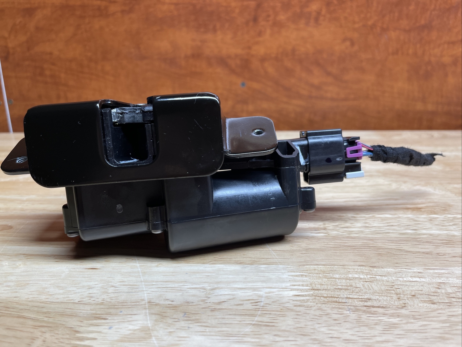 06 -15 Chevrolet Power Tailgate Lock Latch Actuator 13503467 C3C008 OEM ...