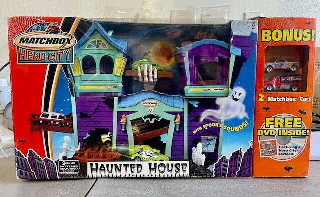 RARE 2003 Matchbox Hero-City Haunted House Bonus Bundle in Original Box ...
